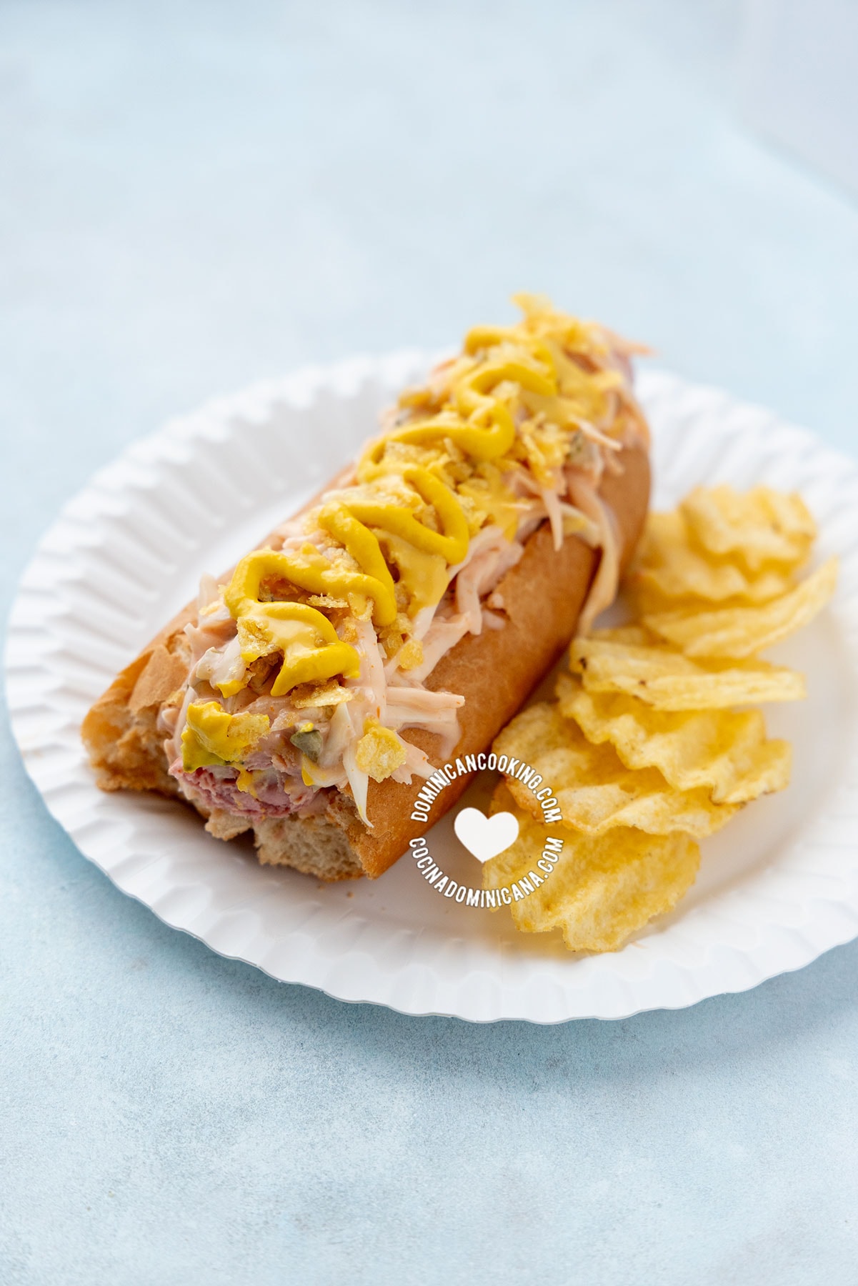 Hot Dog Dominicano [Video+Receta]
