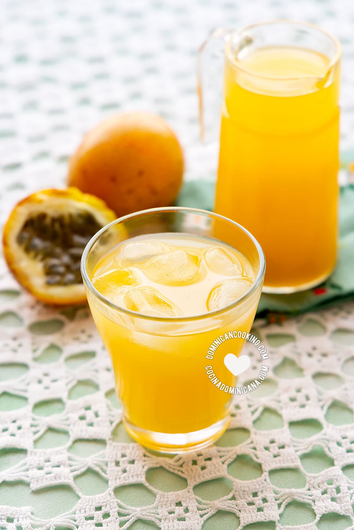 Jugo de Chinola [Video+Recipe] Jugo de Maracuyá